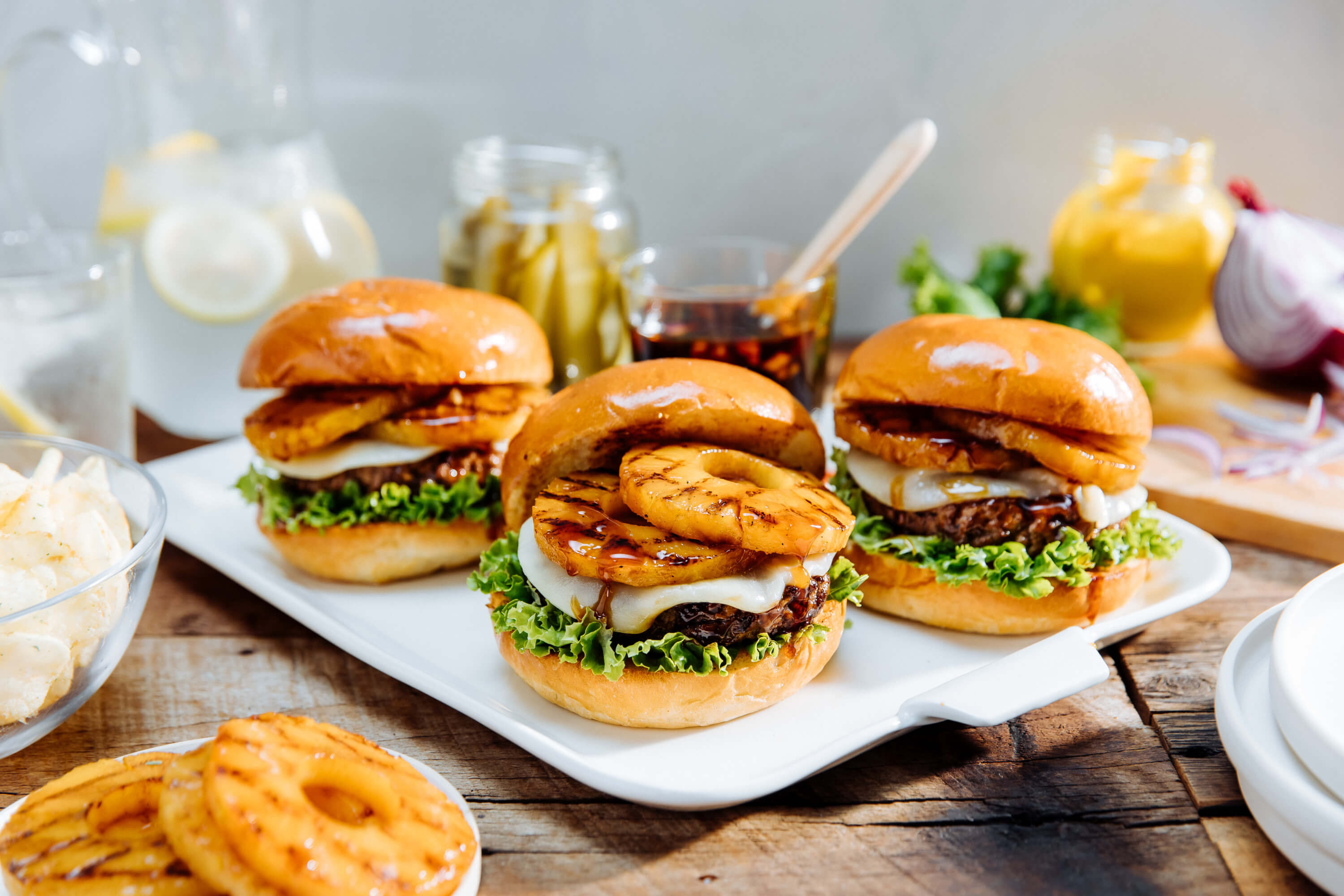 Hawaiian Burger - Pineapple Burger Recipe - Dole® Sunshine