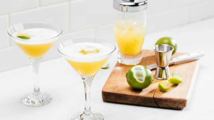 Pineapple Cosmopolitan - Elderflower Cocktail Recipe - Dole® Sunshine